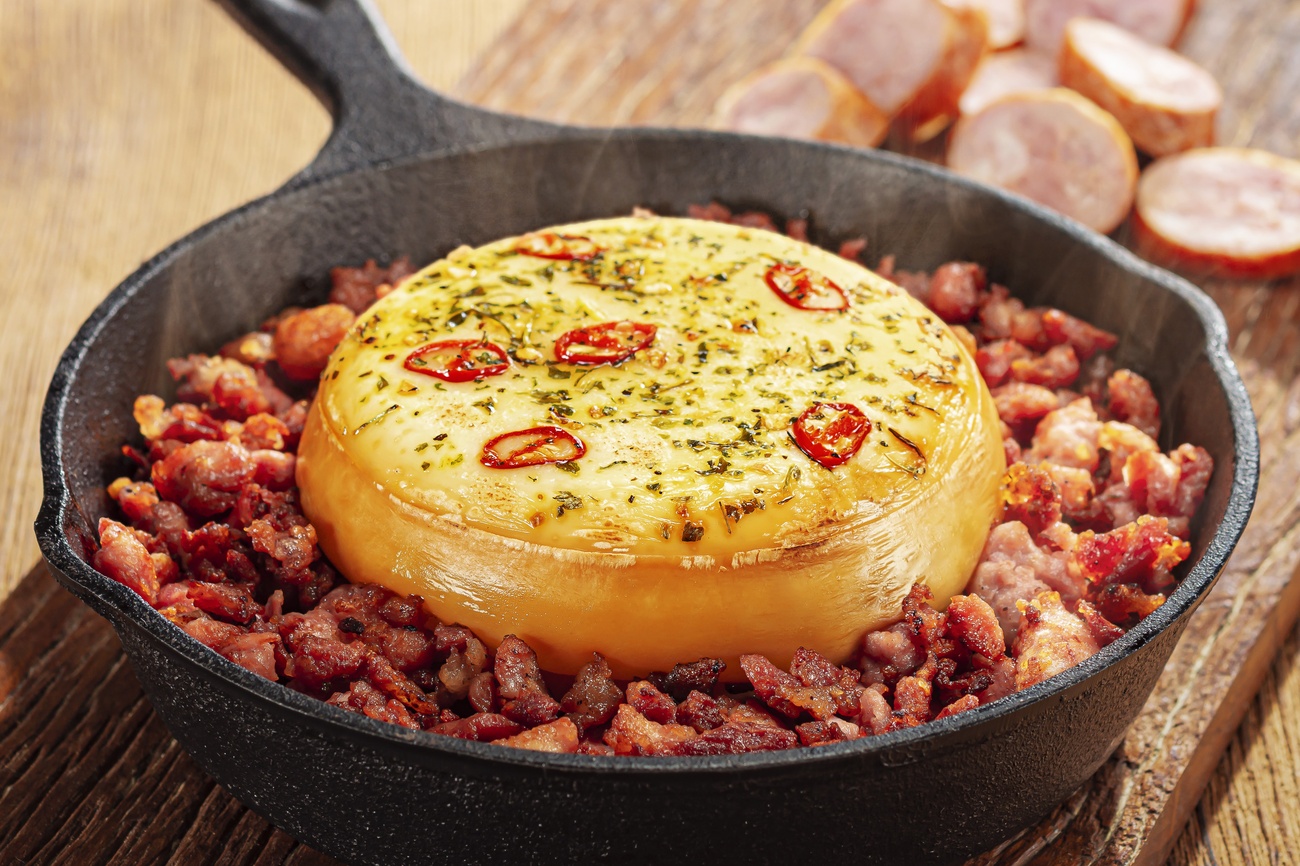 Provoleta com Linguiça Toscana na Grelha - Comidinhas do chef