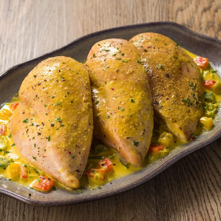 Receita de Filé de Frango Grelhado com Molho de Dendê - Comidinhas do Chef