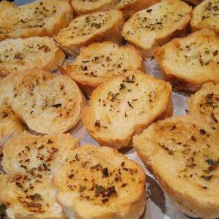 Torrada Temperada com Alho - Comidinhas do Chef